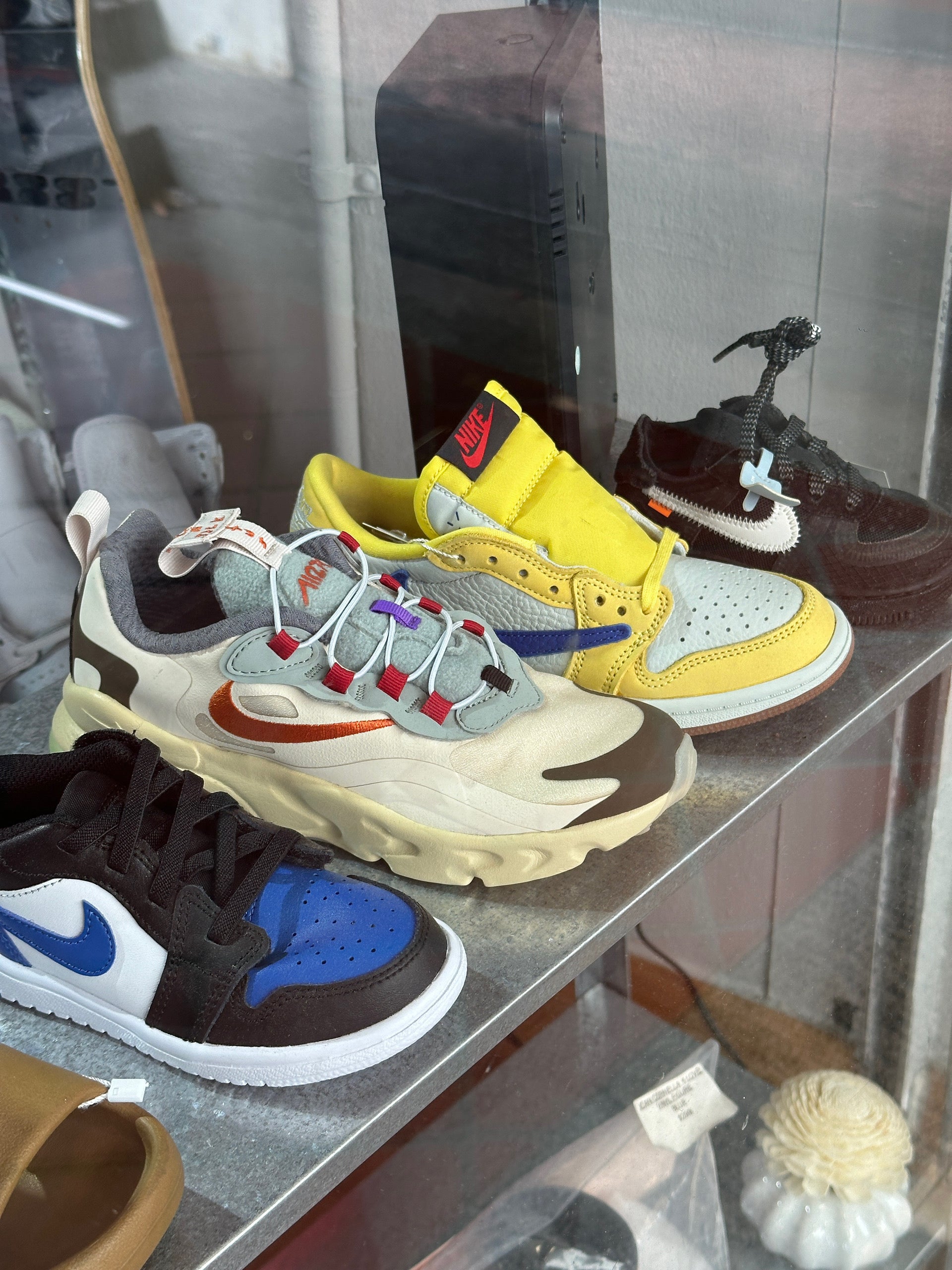 Snooze Store | Trendy Sneakers, Streetwear & Exclusive Collections